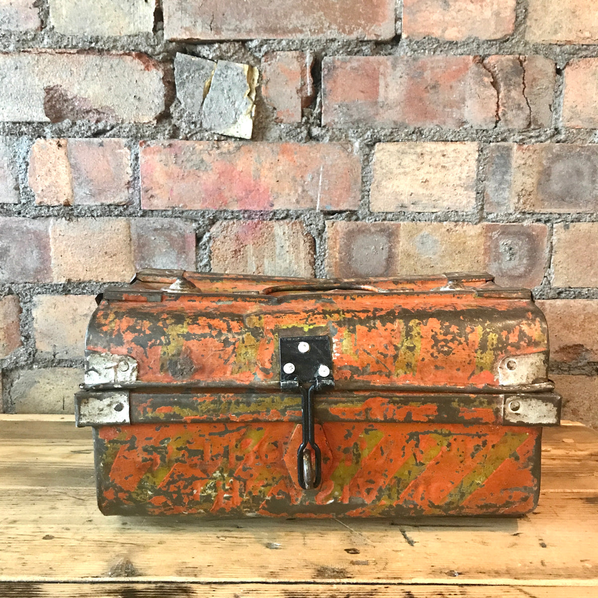Little Tabletop Metal Indian Vintage Trunk (Orange) – Reclectic