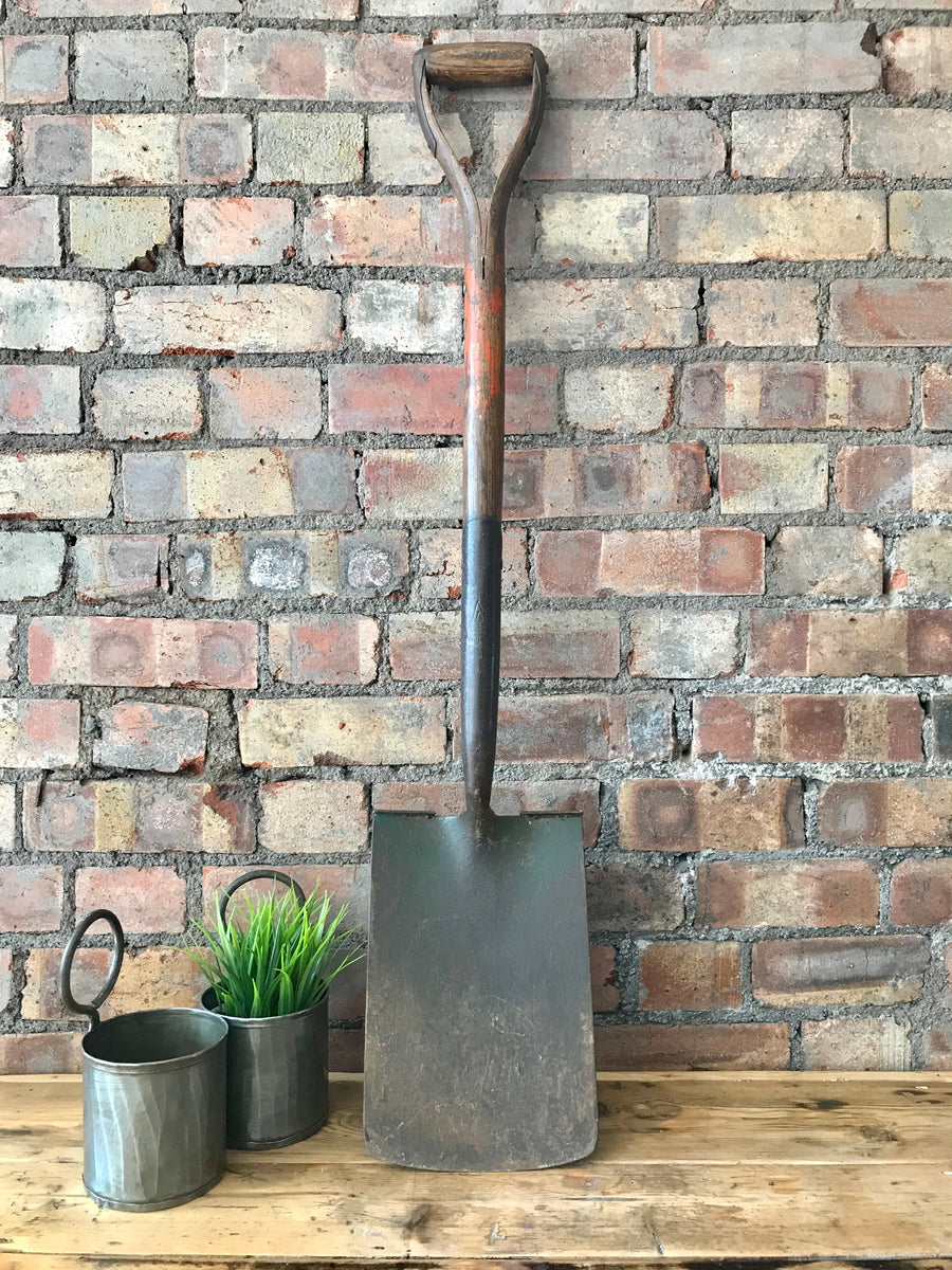 Antique Spade – Reclectic