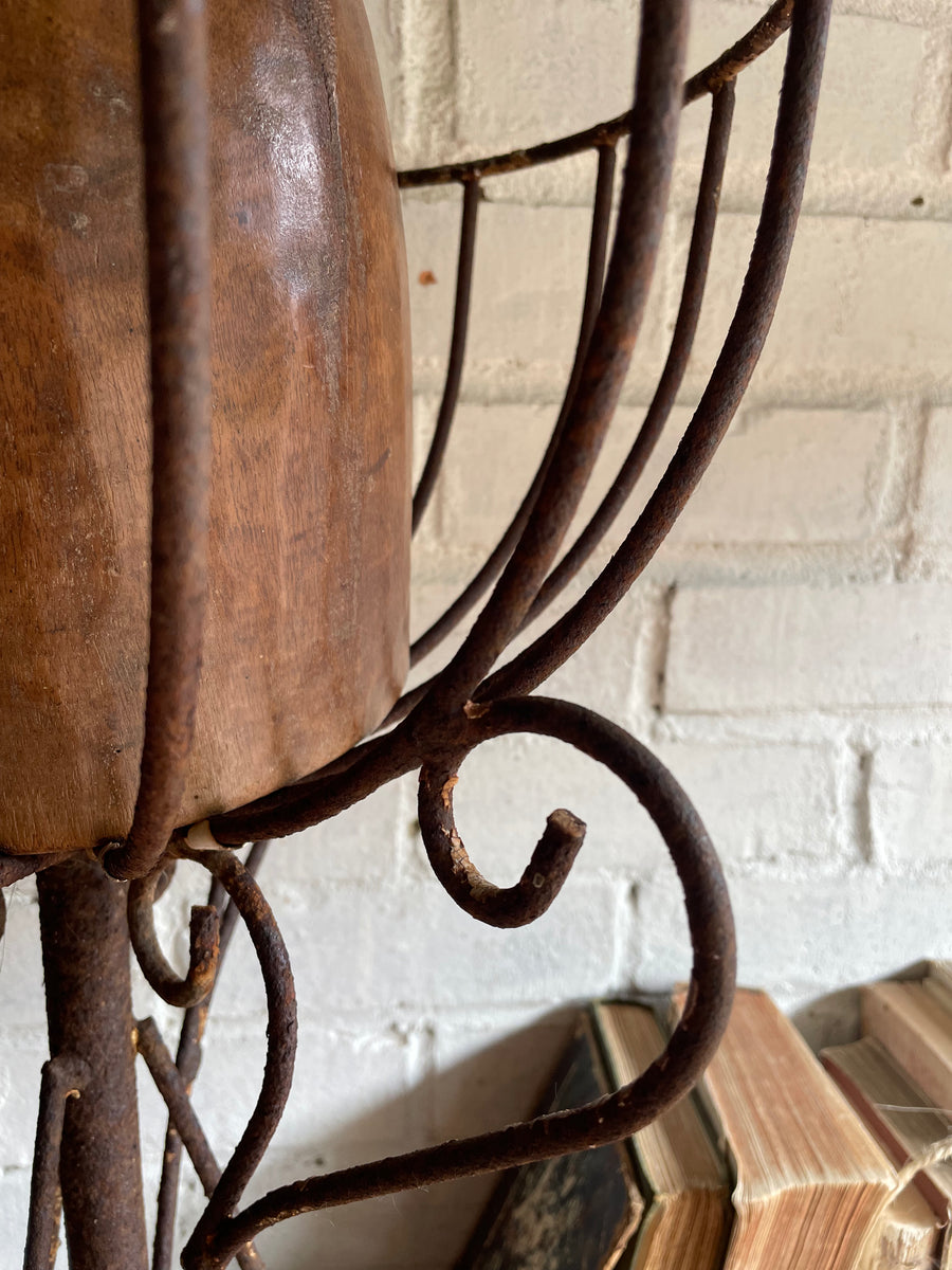 Floor-Standing Ironwork Plant Stand – Reclectic